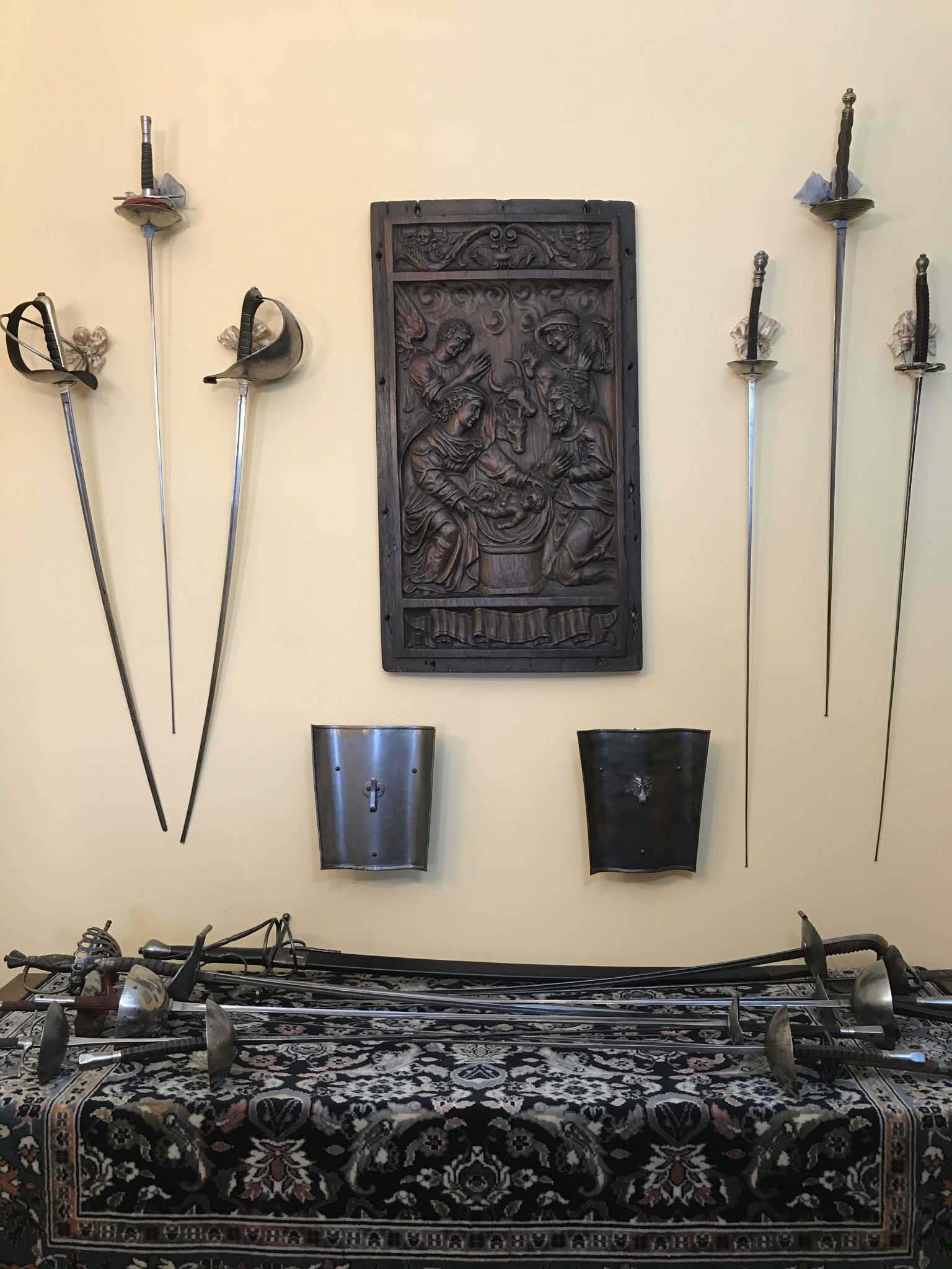 How to hang your swords – our indispensable guide to home decoration ...